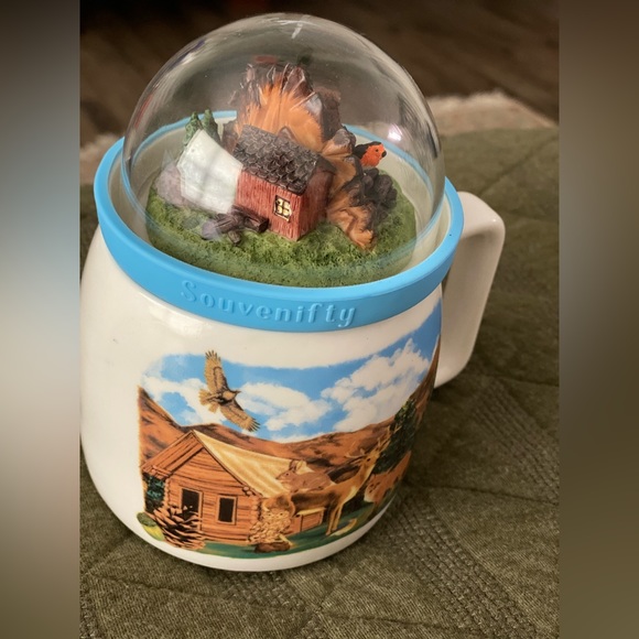 Dining | Bewaltz Mountain Globe Mug Collectible Souvenir Cabin Bear ...
